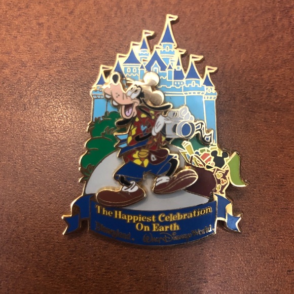 Disney | Accessories | Disneyland Goofy Pin The Happiest Celebration On ...